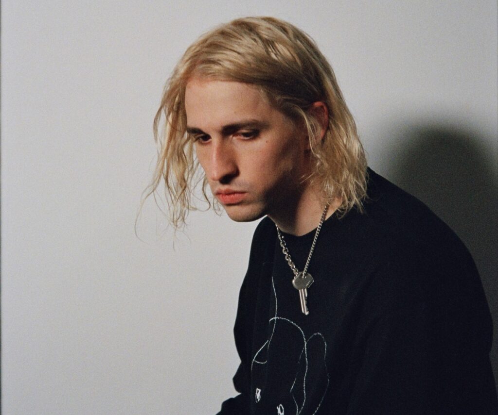 Porter Robinson - Air To Earth - The Era Of EDM Magazine | The Era Of ...